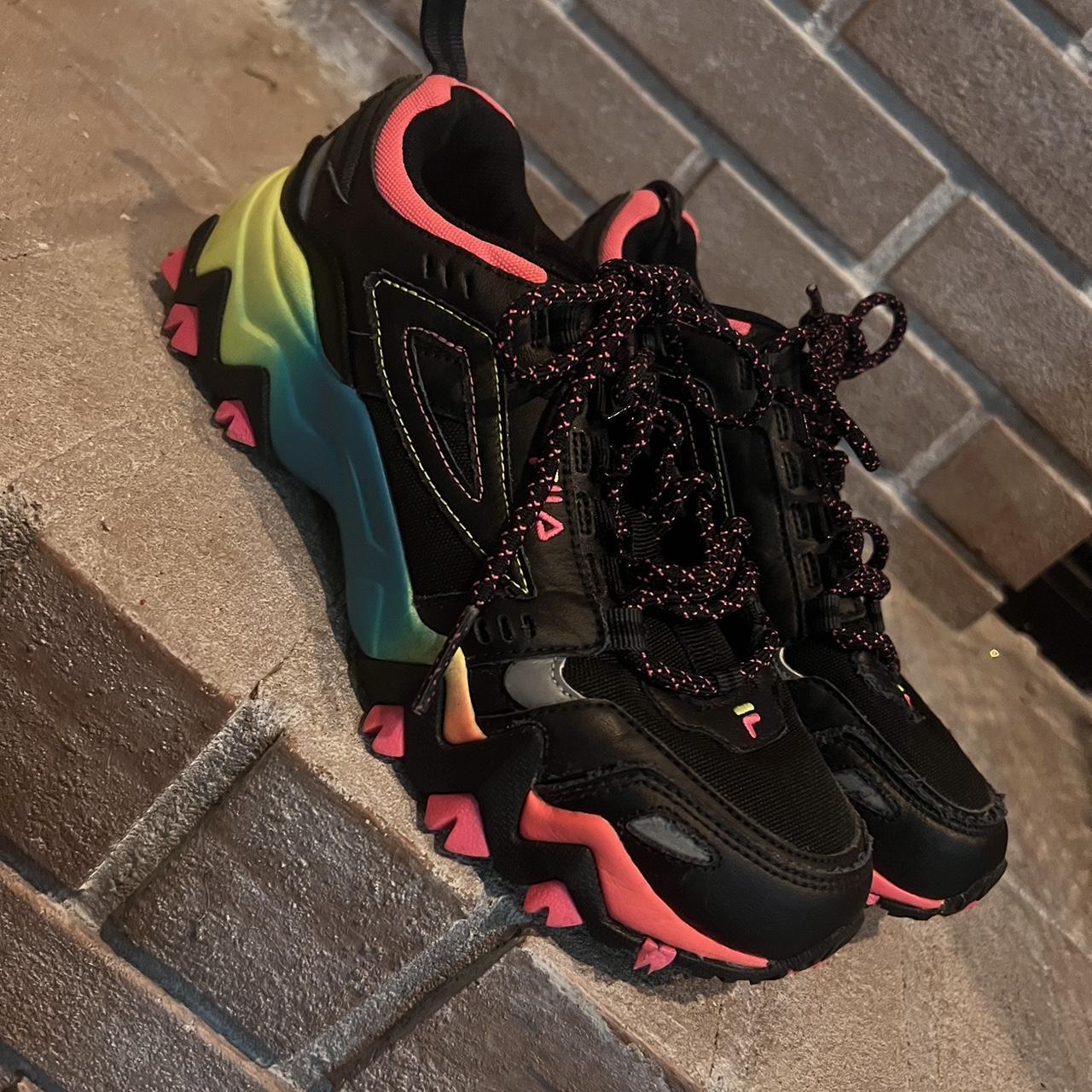 Fila Women's Black and Green Trainers | Depop