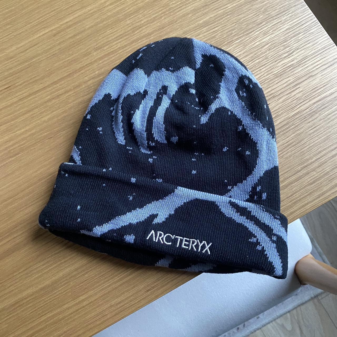 ARCTERYX grotto toque beanie Used once for about 30... - Depop ARCTERYX grotto toque beanie Used once for about 30... - Depop
