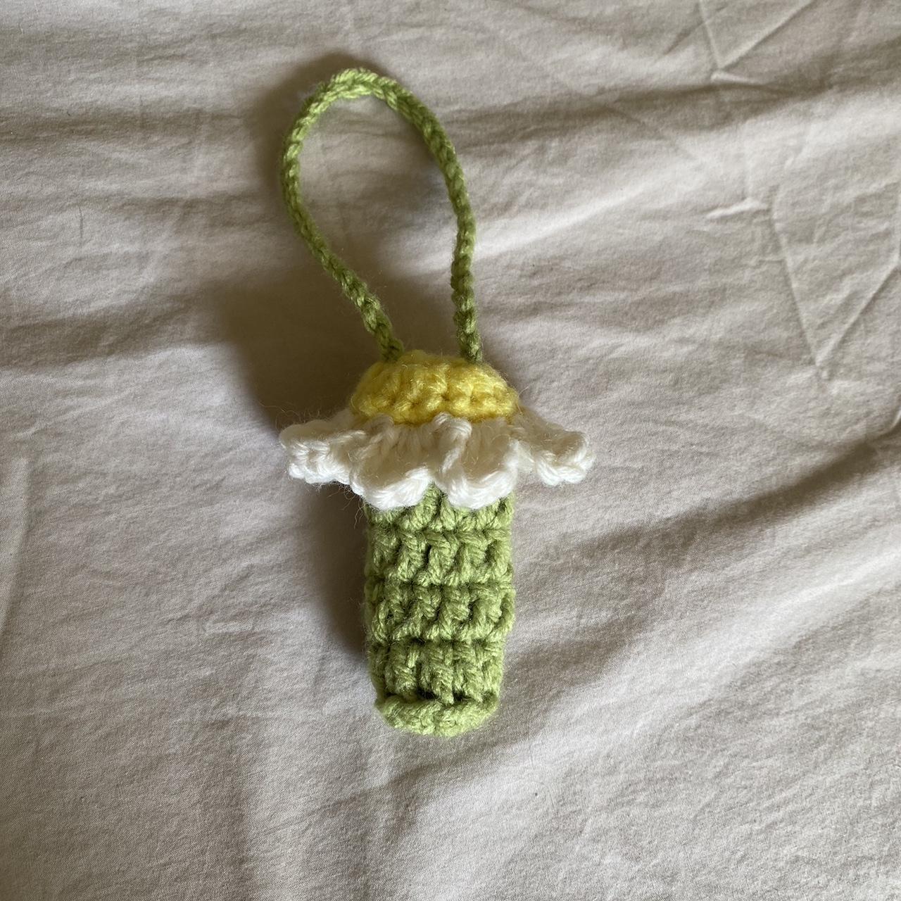 Crochet daisy flower lighter / chapstick holder... - Depop