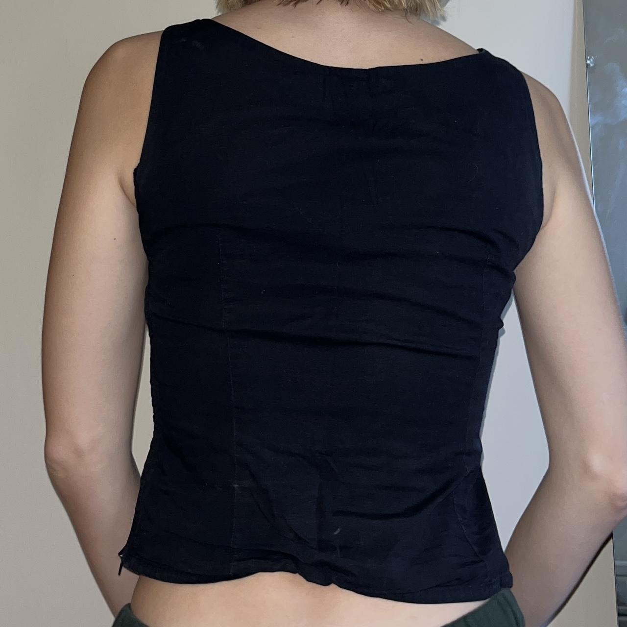 Boat neck slightly cropped tank top. Old school H&M.... - Depop