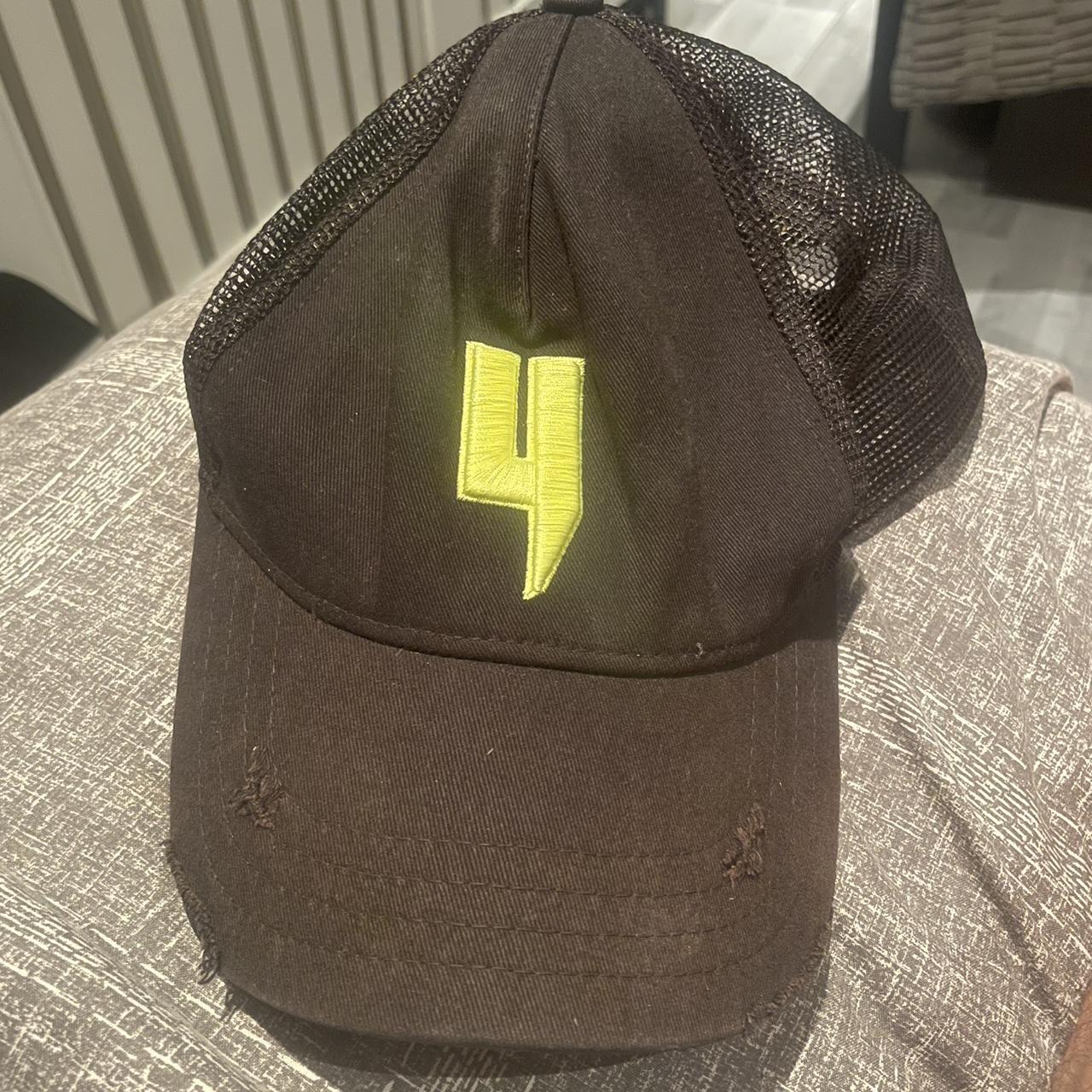 Yelir cap -lost its shape, little bit flat - Depop