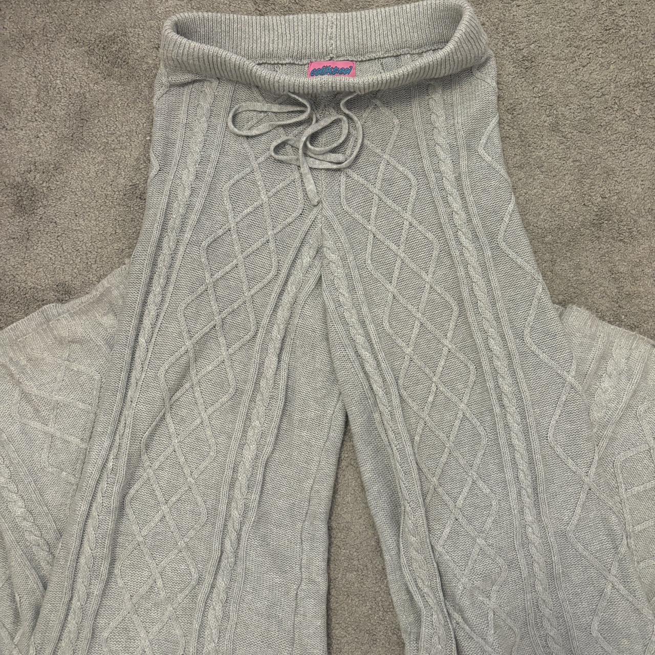 edikted light grey knitted pants perfect for winter - Depop
