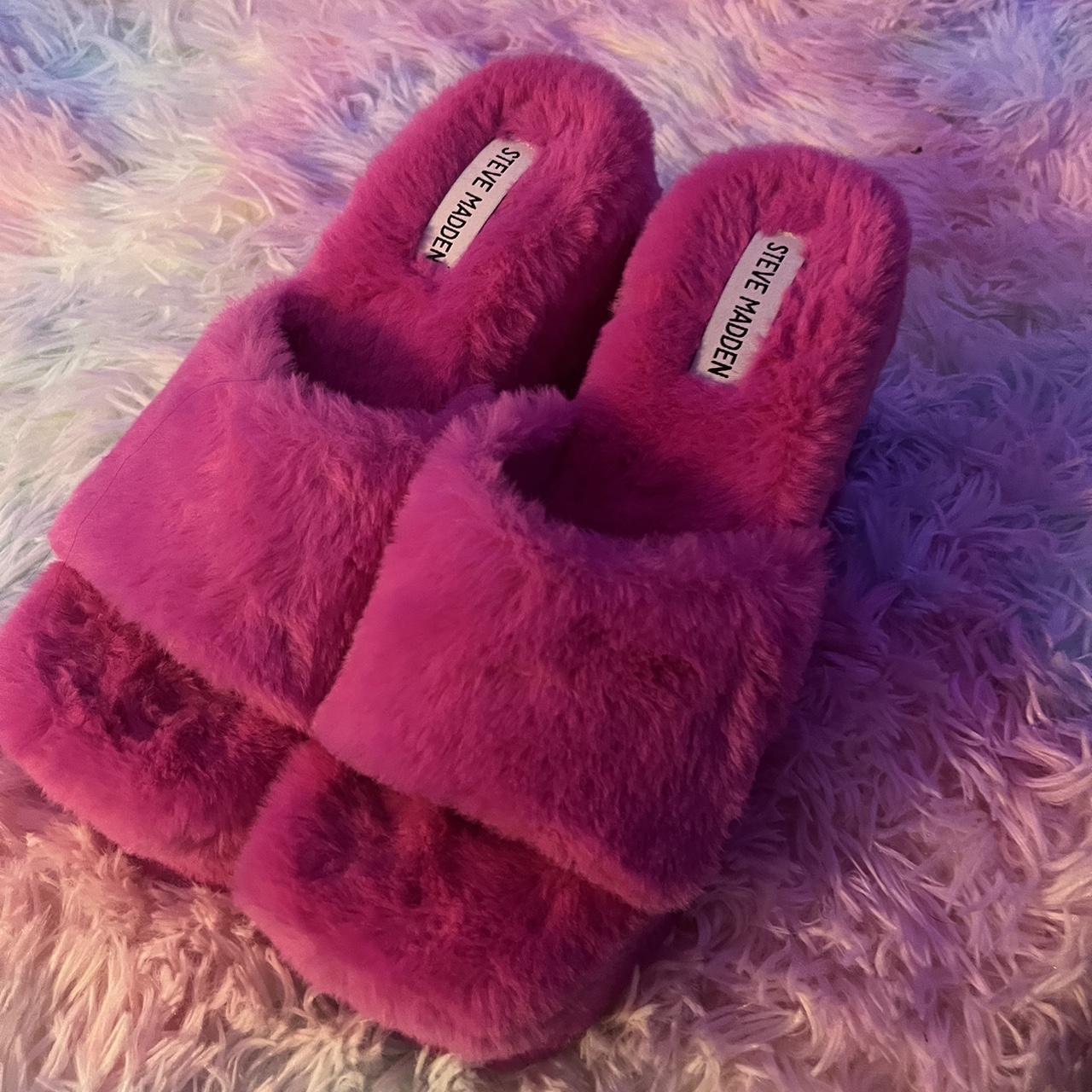 Hot pink fuzzy platform slide vito sandals 💖 Super... - Depop