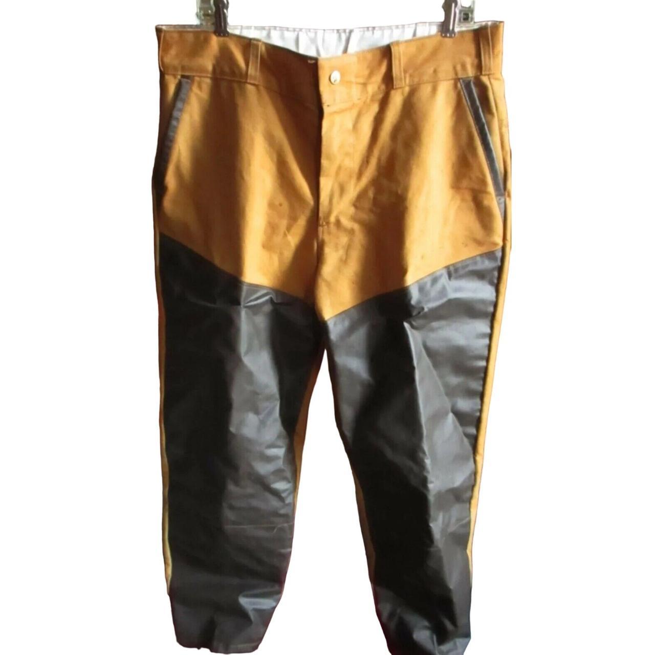 36 x 29 measured fit, no holes, good zipper, a few... - Depop