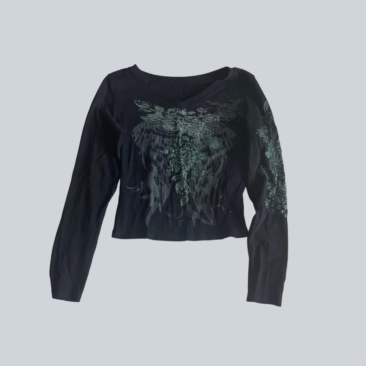 y2k style long sleeve 🪽 this came with no tags but... - Depop