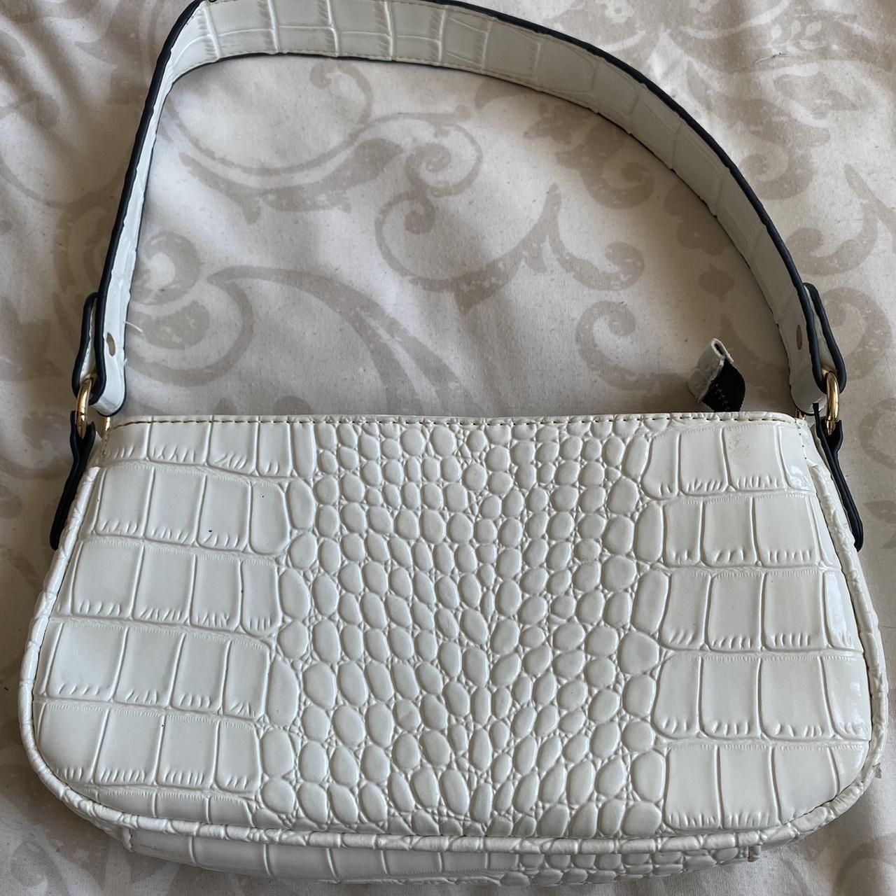 Shein white croc shoulder bag Good size fits a lot... - Depop