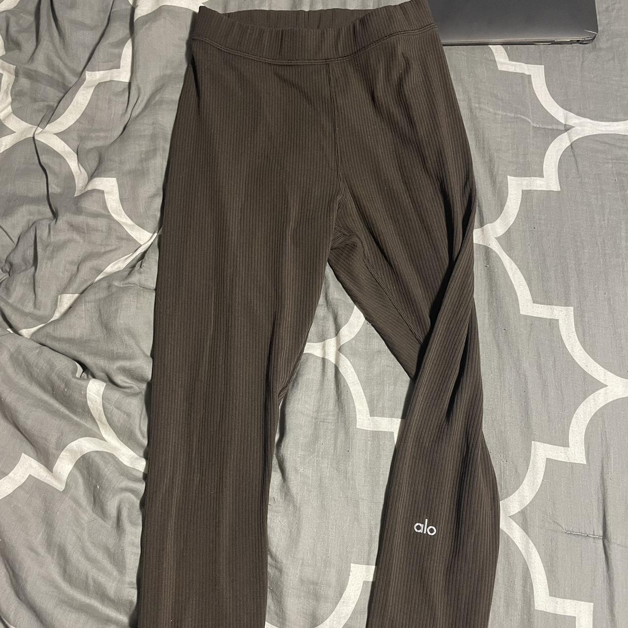 Alo Yoga Women's Leggings | Depop