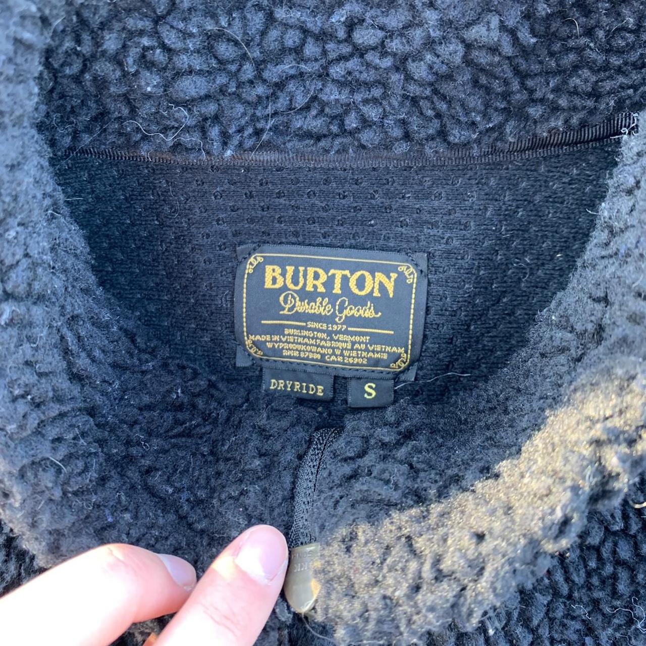 Burton snowboarding jacket, really really warm but... - Depop