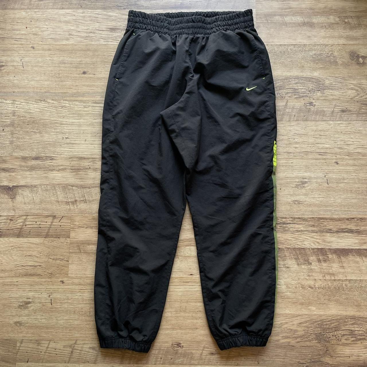 Nike Shell Baggy Track Bottoms in Black Size... - Depop