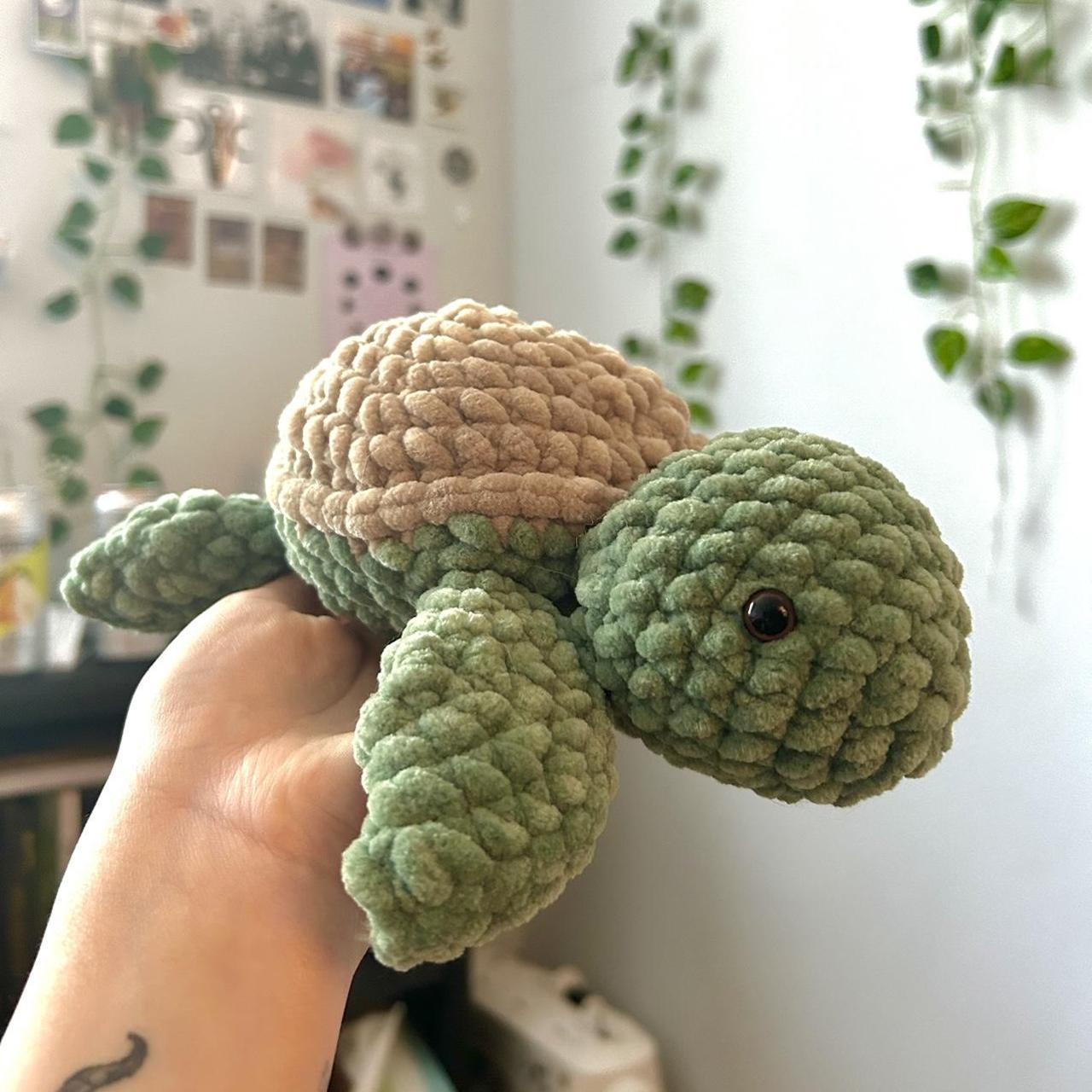 crochet turtle! custom colours available