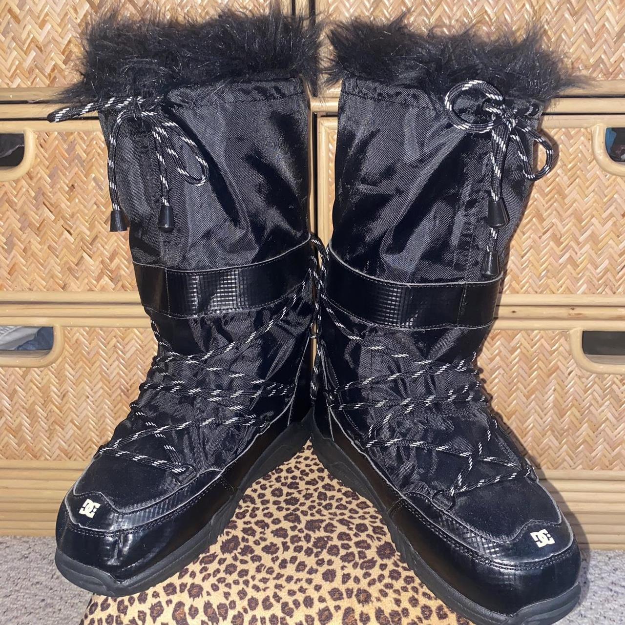 RARE deadstock DC snow boots with faux fur... - Depop