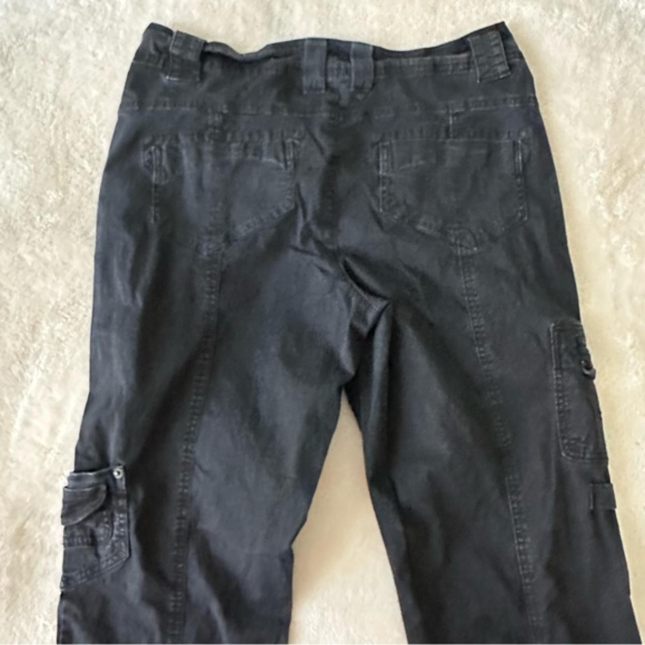 Garage Low Rise Flare Cargo Pants sz 9 This iconic... - Depop