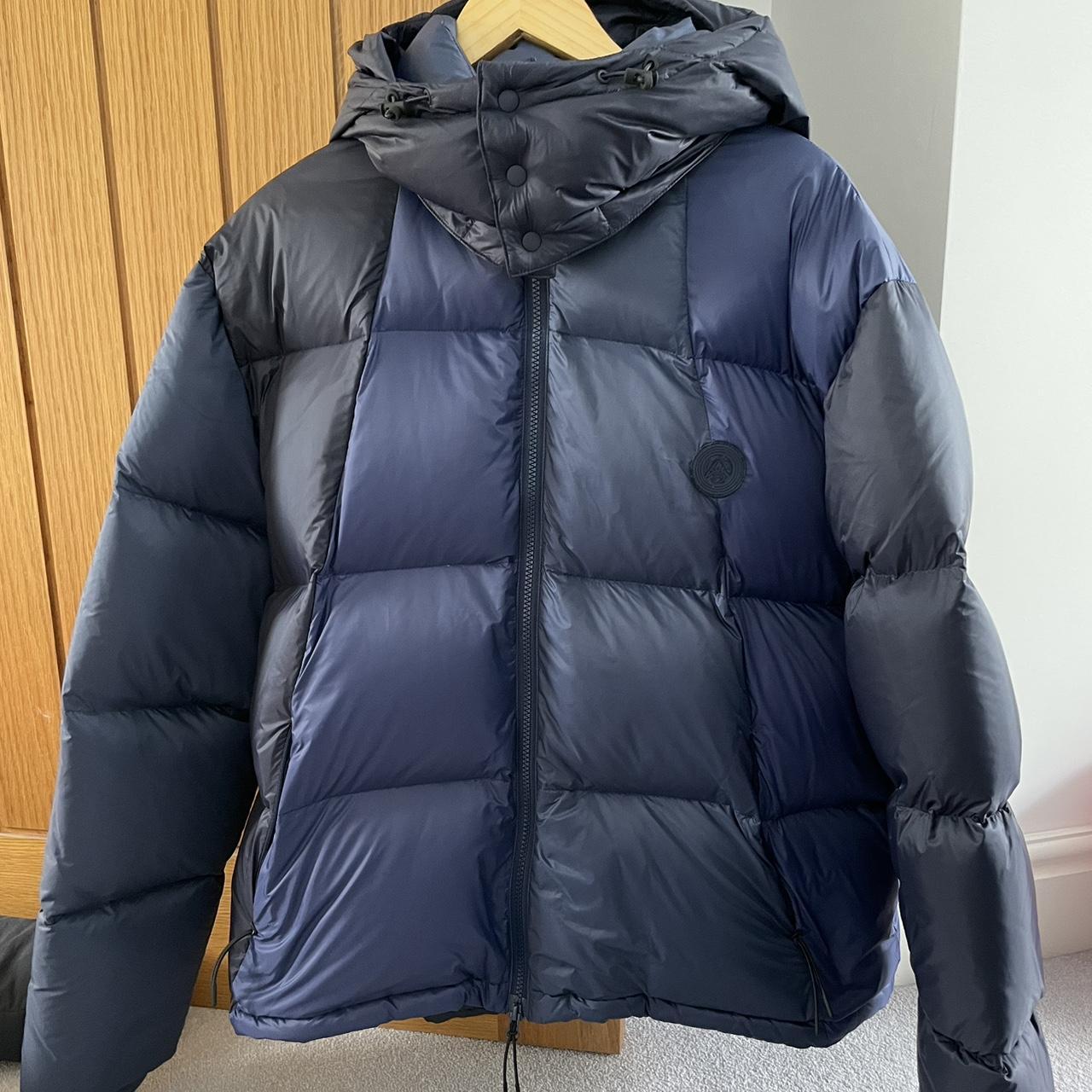 Kith colourblocked puffer jacket Navy/multi Size XL... - Depop