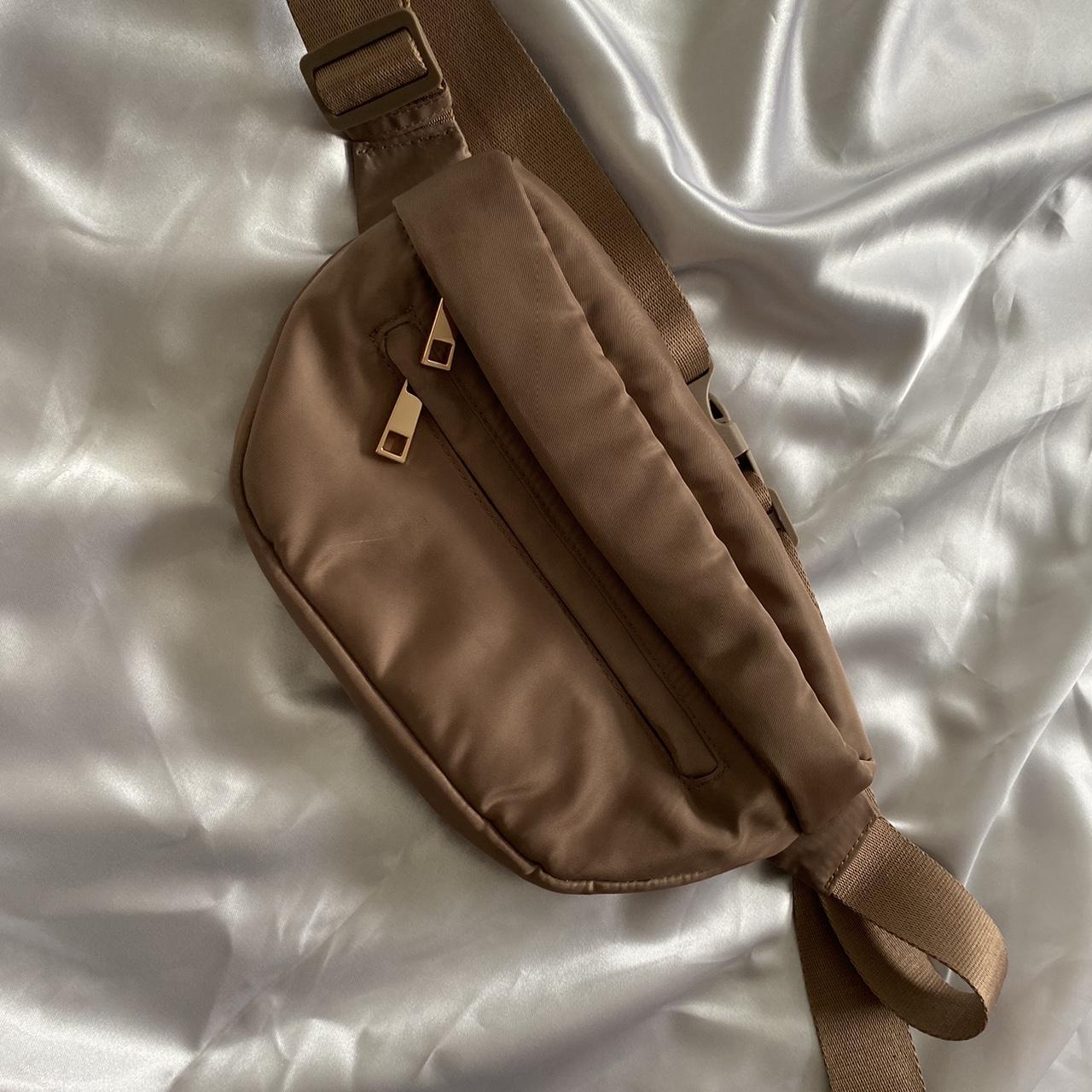 tan fanny pack - Depop