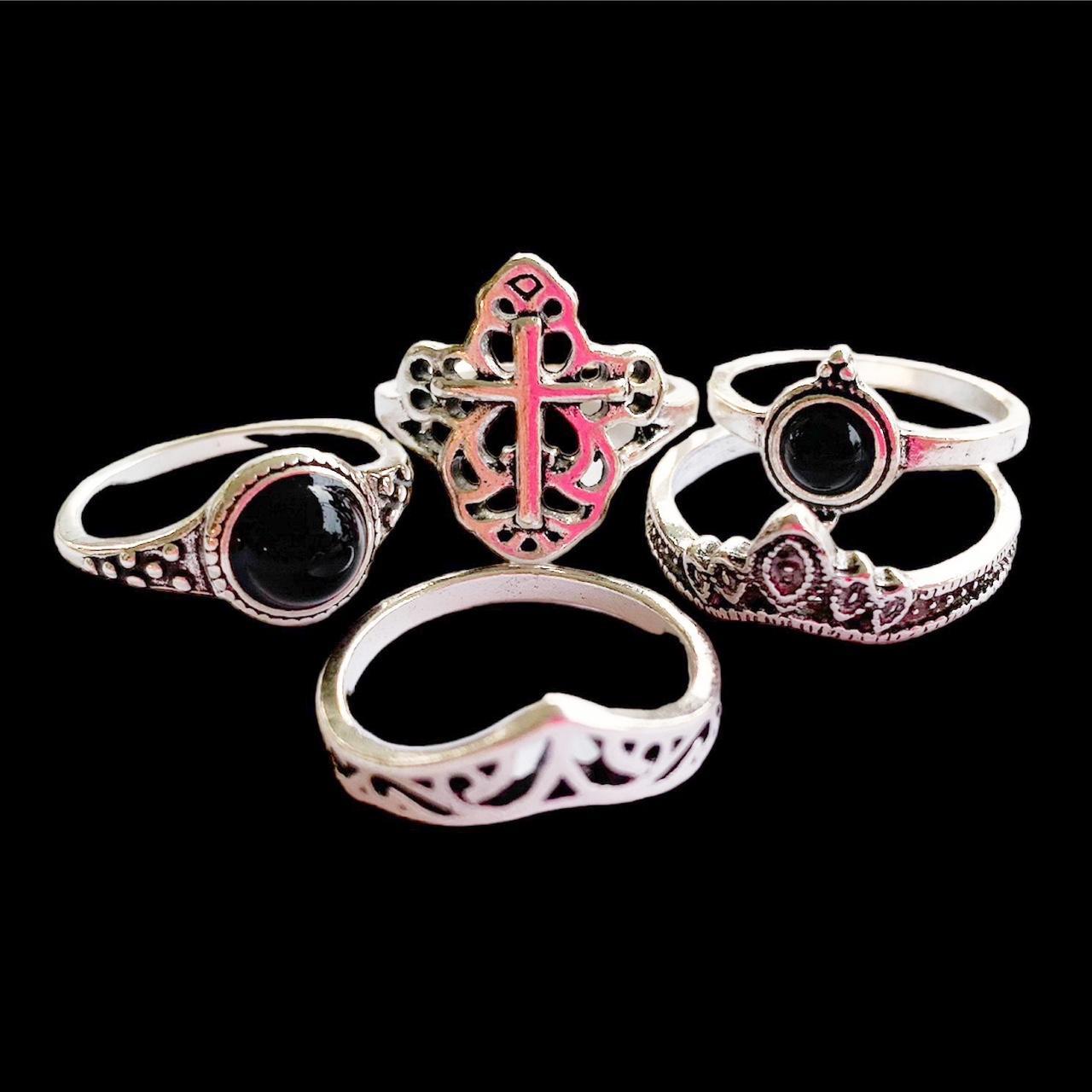 “The Mall Goth” 5 Ring Bundle All different sizes... - Depop