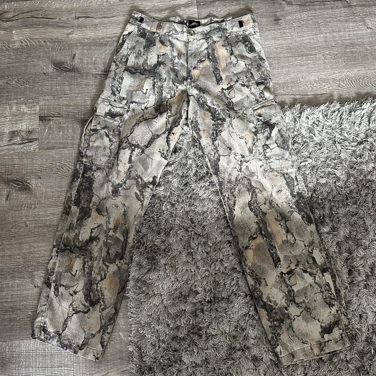 real tree camo pants size M real tree pattern - Depop