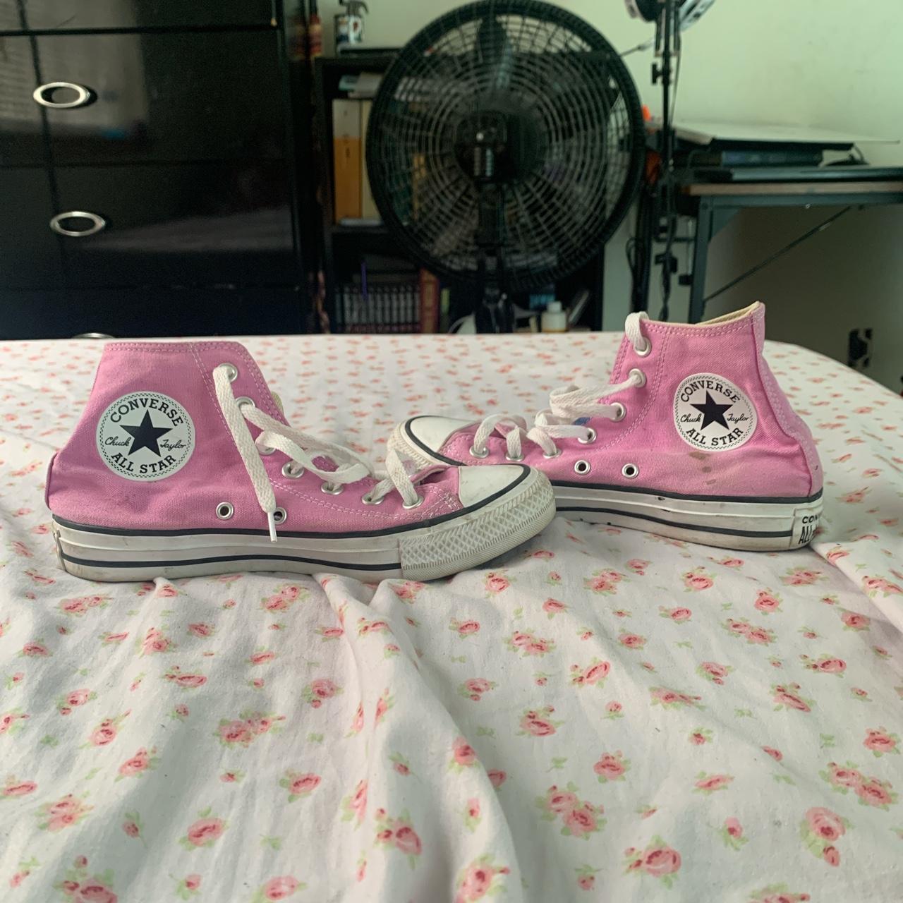 Converse Women's Pink and White Trainers | Depop