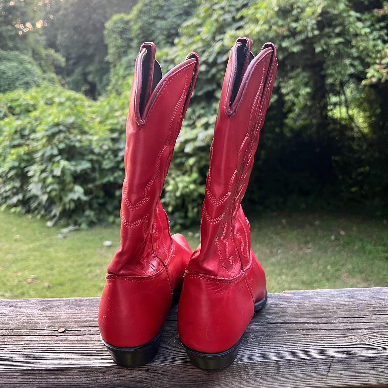 Vintage red cowboy boots Can’t make out brand name... - Depop
