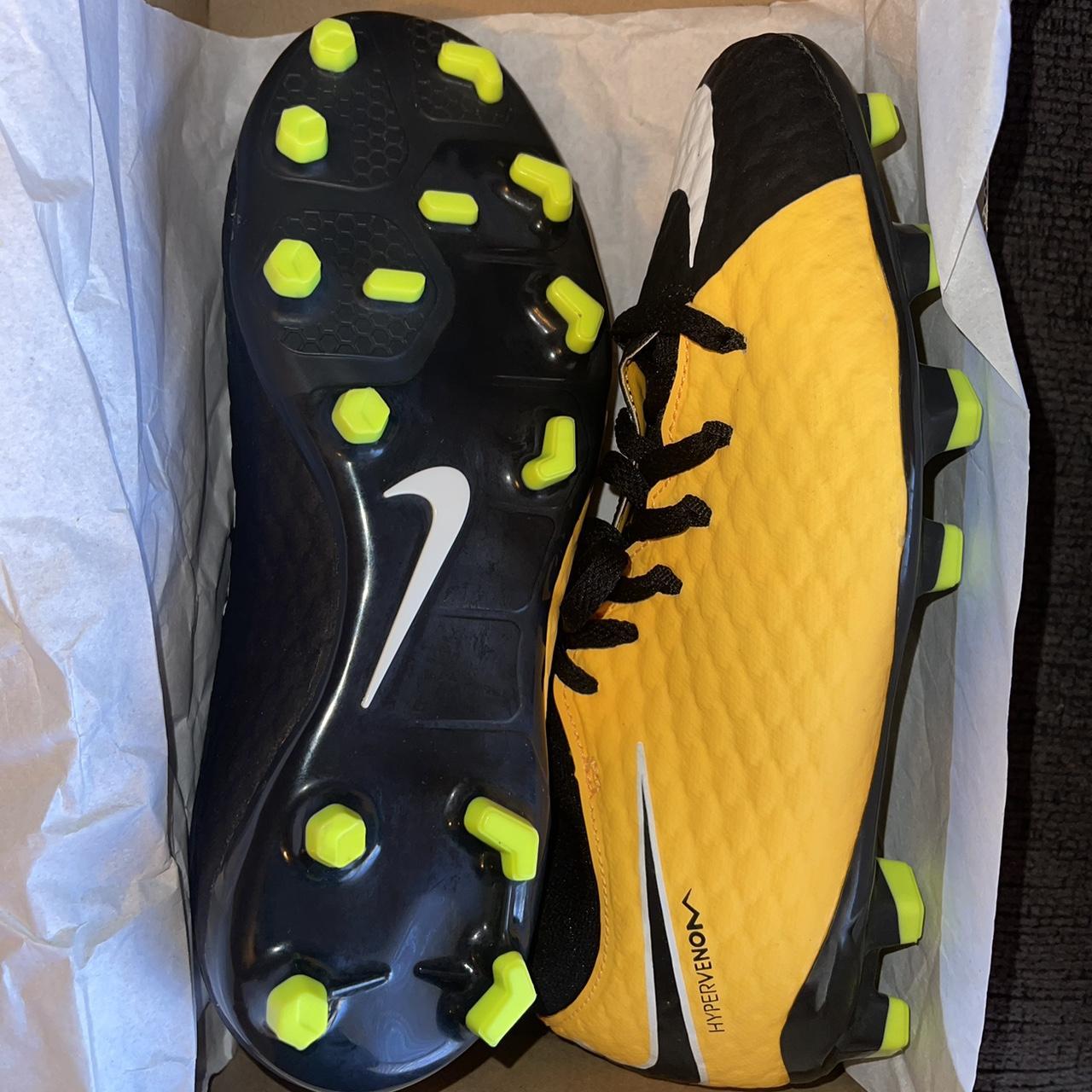 Nike skin hypervenom Kid soccer sock cleats Yellow... - Depop