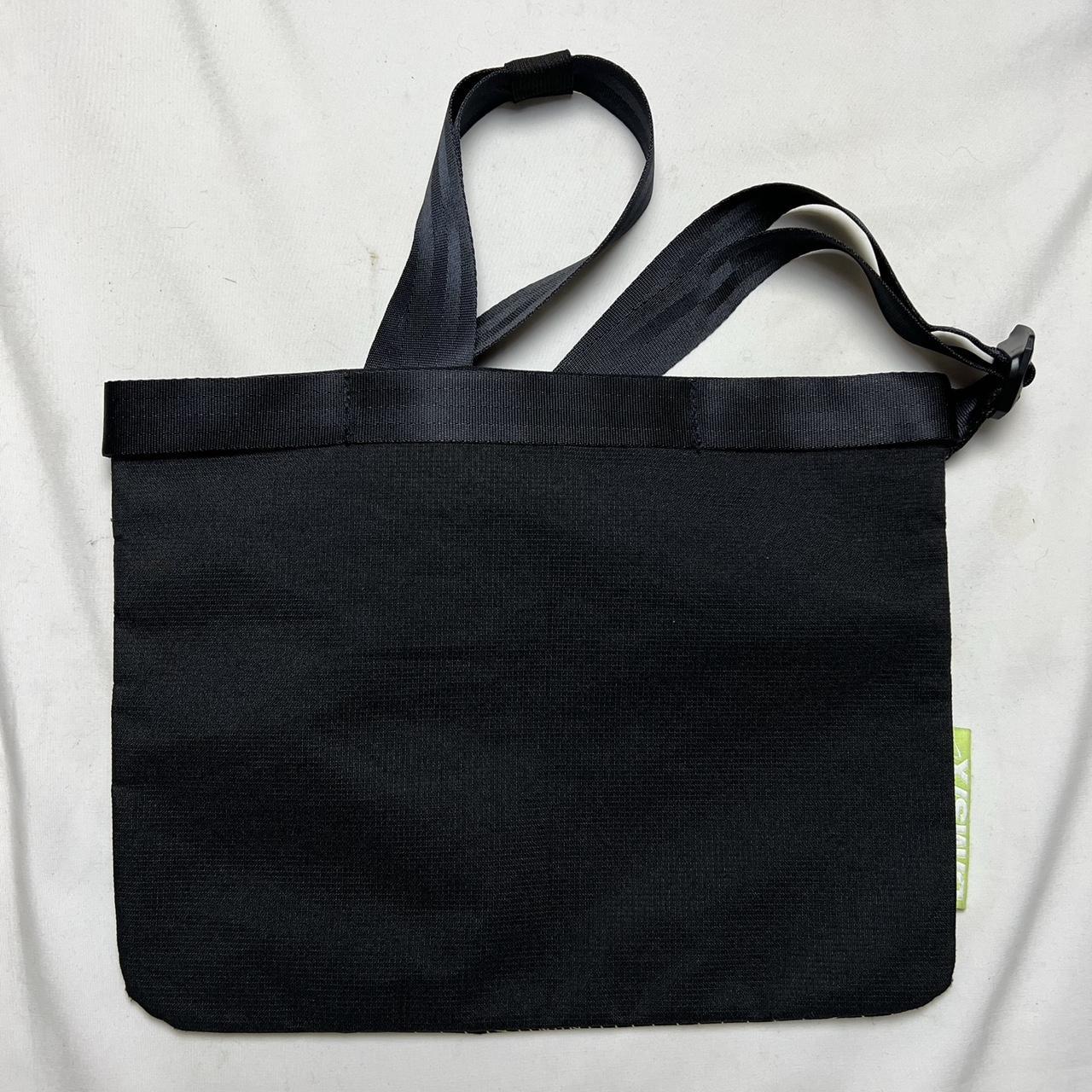 Nike DSMX Bag Sick piece, very rare 2000’s product... - Depop