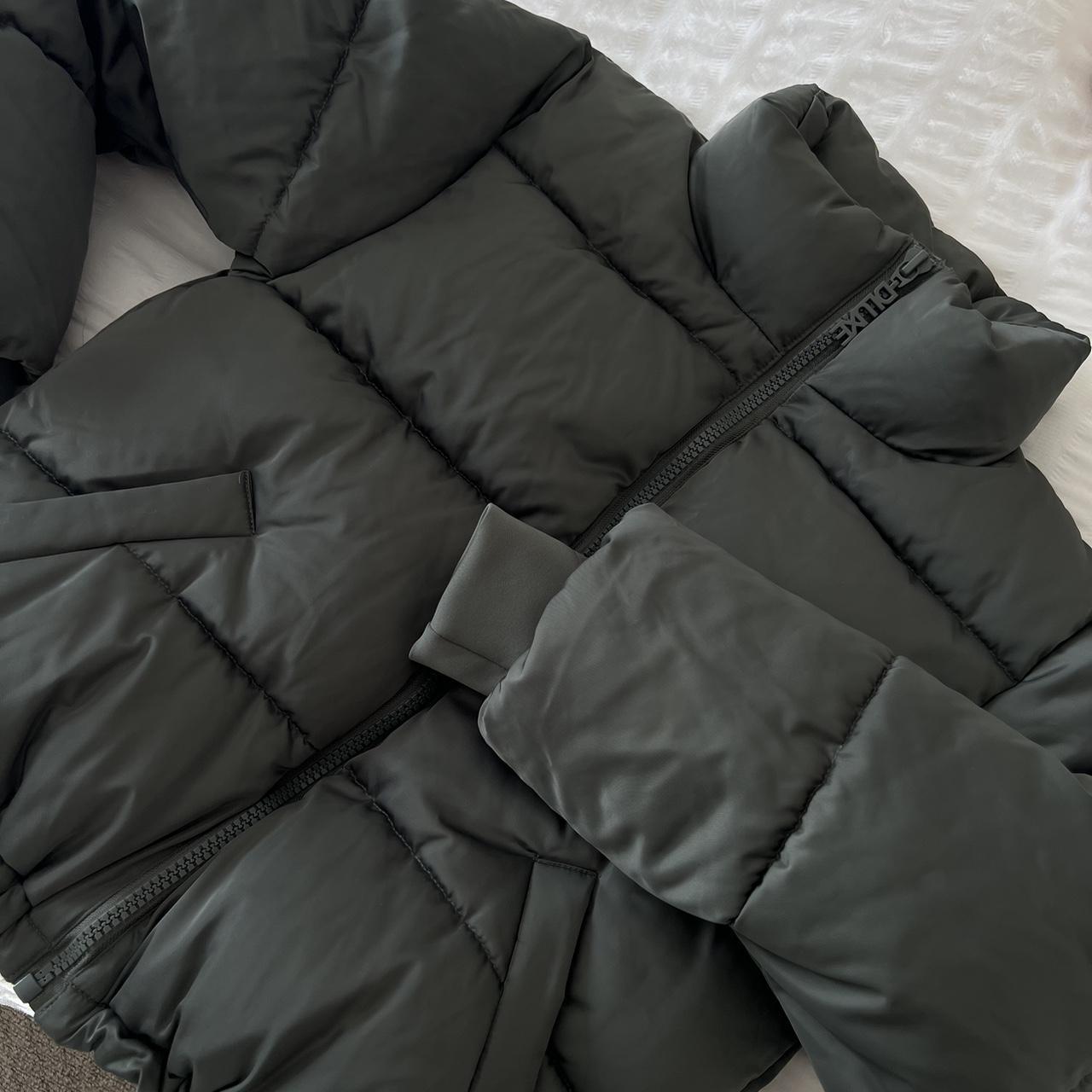 Decjuba D-LUXE Puffer Jacket size small brand new - Depop