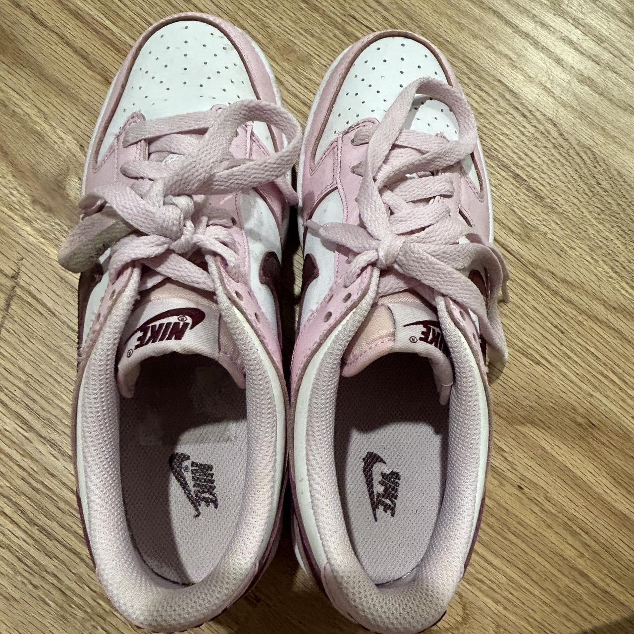 PINK FOAM NIKE DUNKS size 6 Y but fits a size 7.5... - Depop