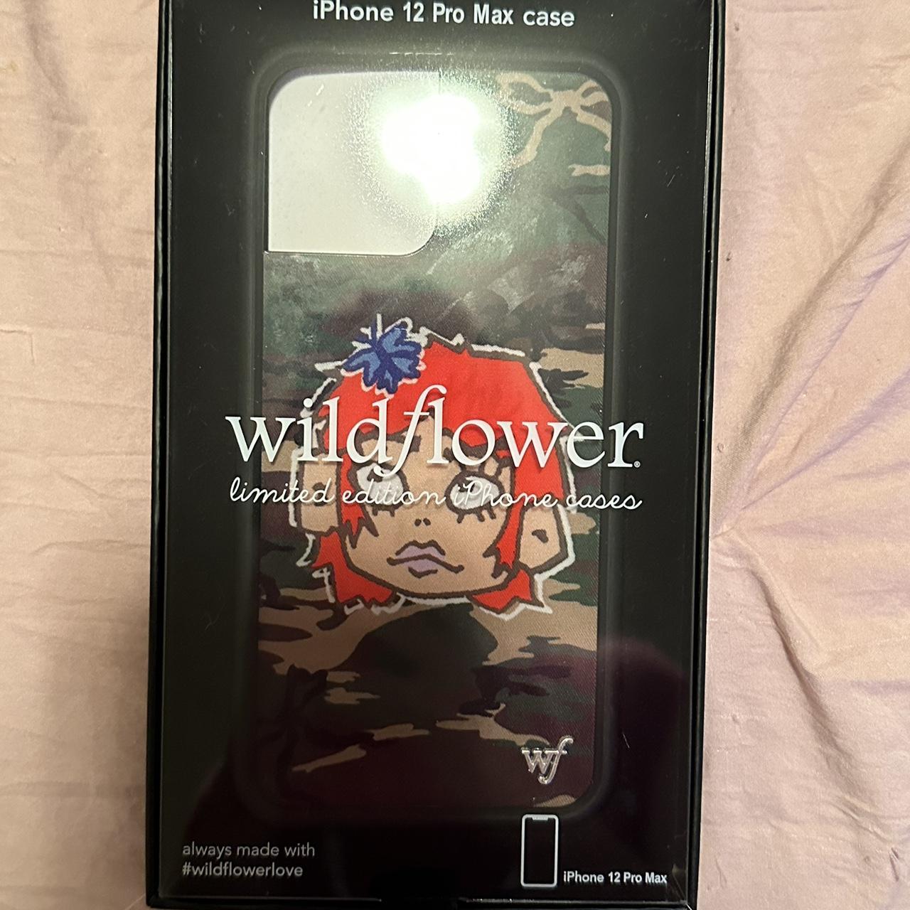enya collab wildflower case used a bit, does have... - Depop