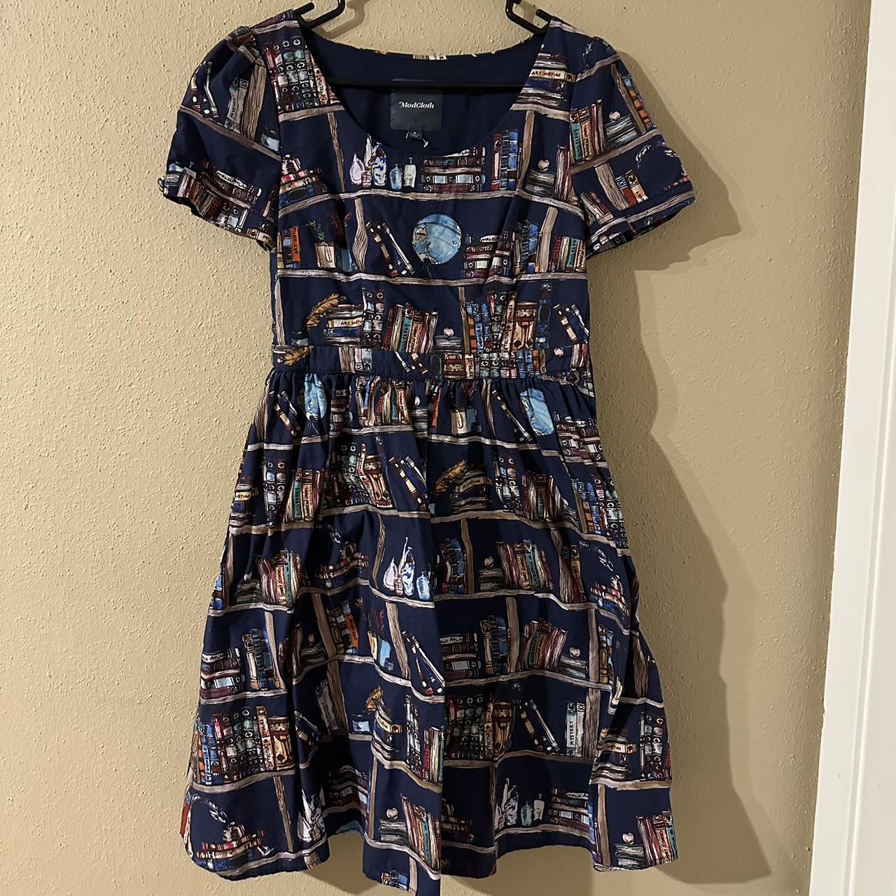 Modcloth bookshelf dress size S So so cute and... - Depop