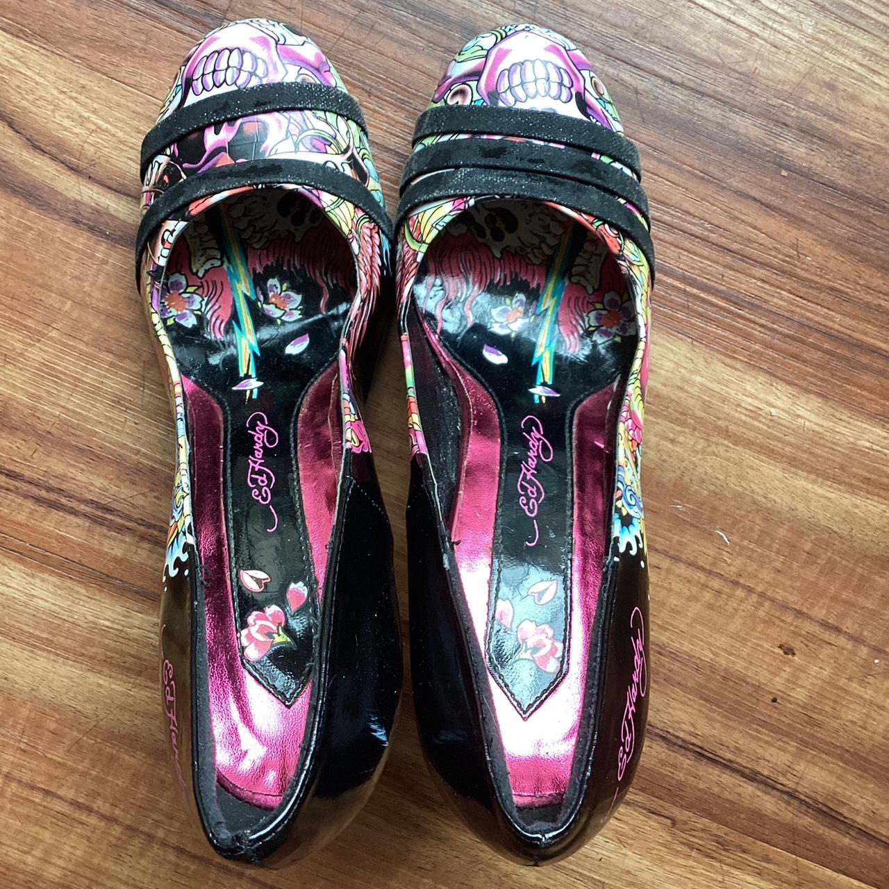 Ed Hardy Women's Pink and Black Courts | Depop