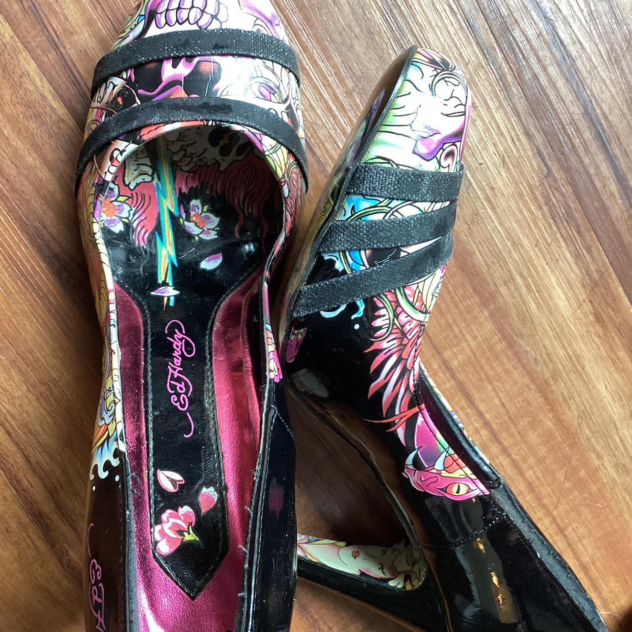 Ed Hardy Women's Pink and Black Courts | Depop