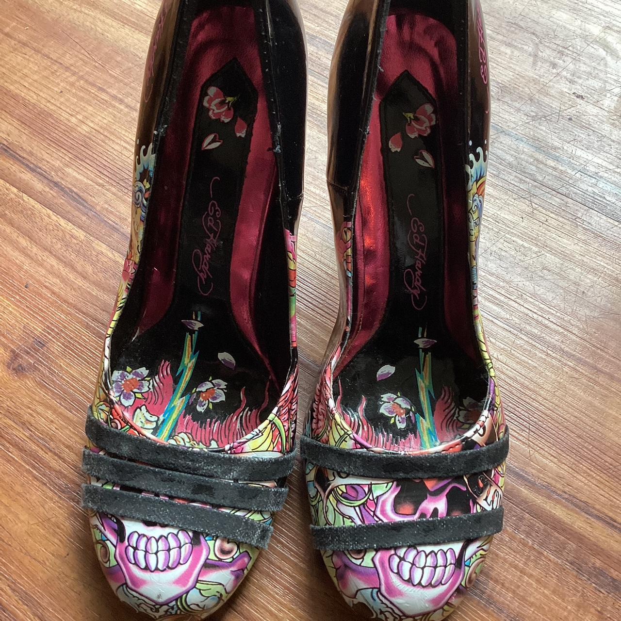 Ed Hardy Women's Pink and Black Courts | Depop