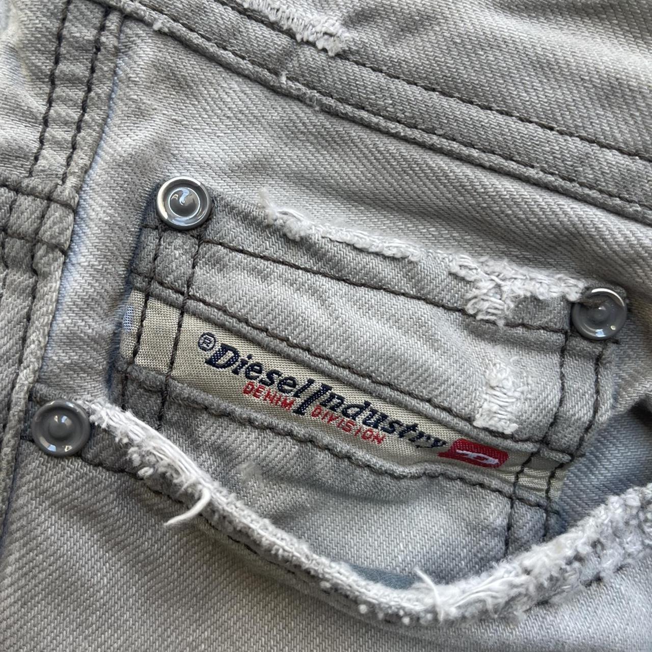 Vintage Diesel Y2K Straight Fit Jeans Size 30x32 In... - Depop