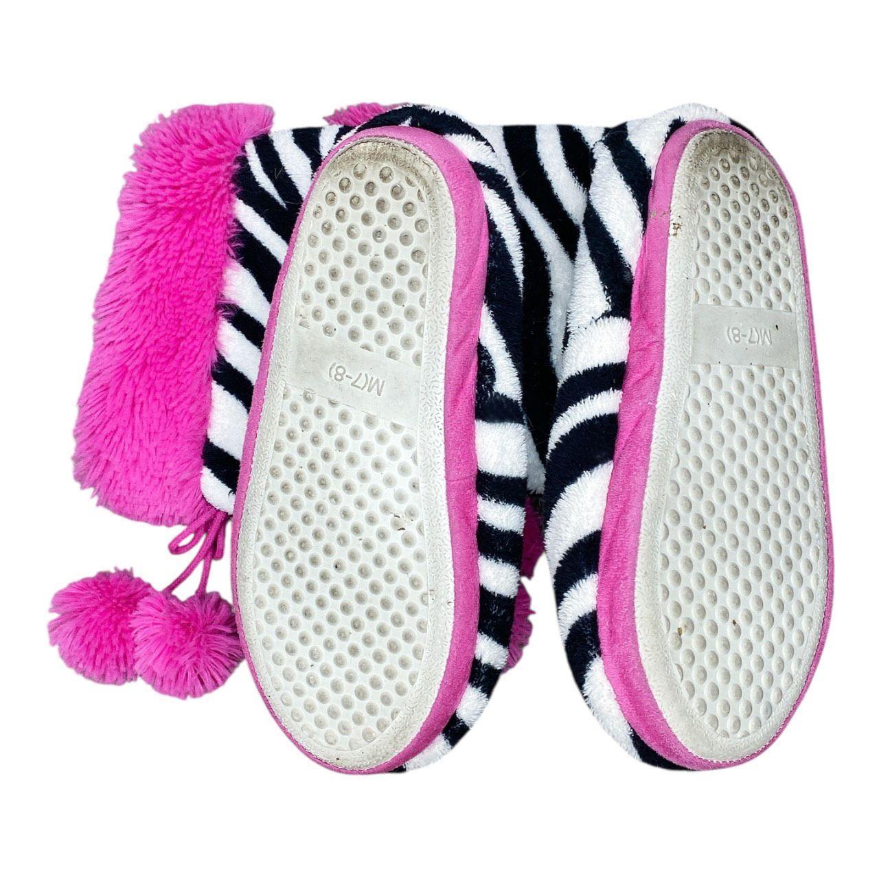 ♡💕2010s Scene Emo Zebra Slippers Sz 7/8 🎀♡ ♡... | Depop