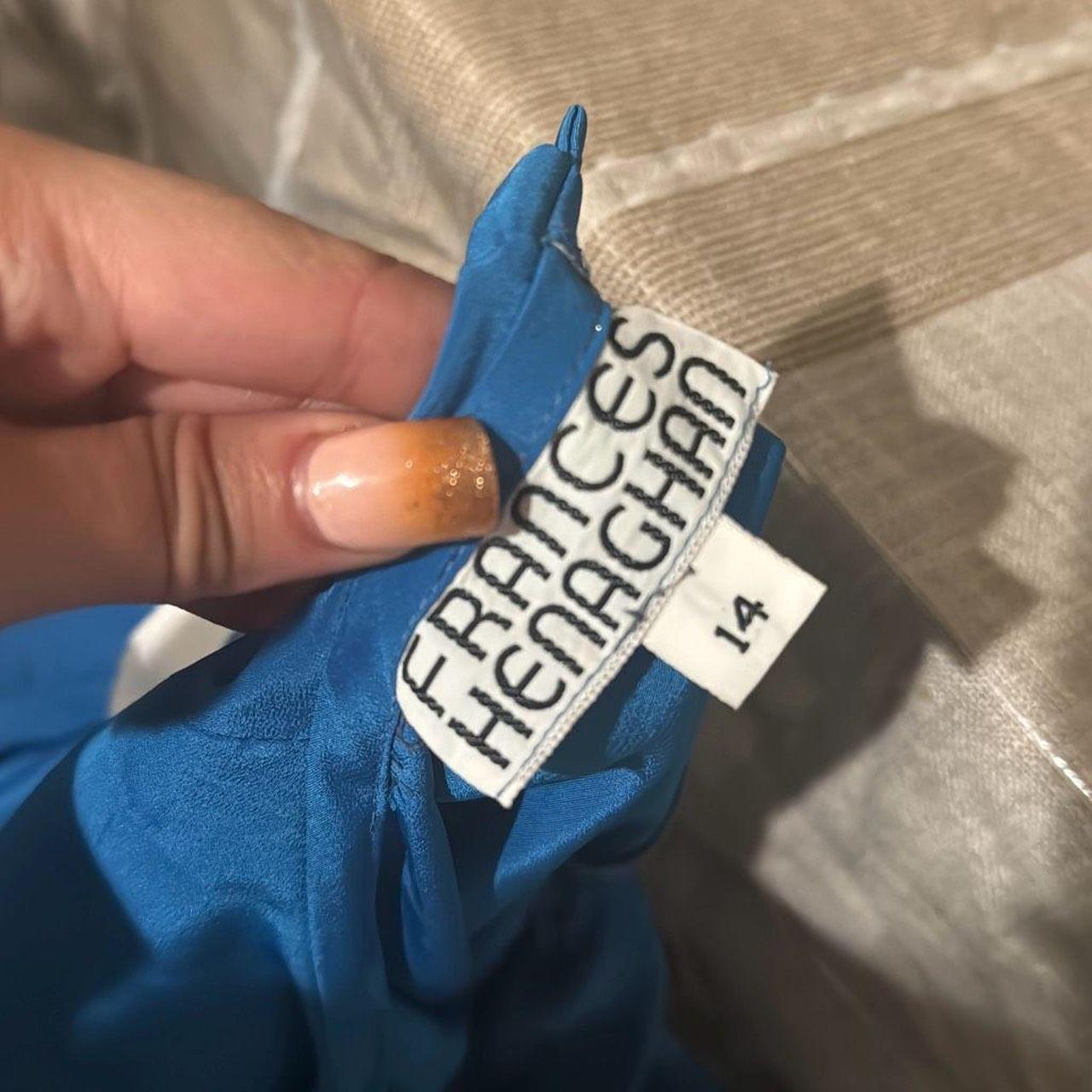 Frances Henaghan American Vintage Blue Pleated White... - Depop