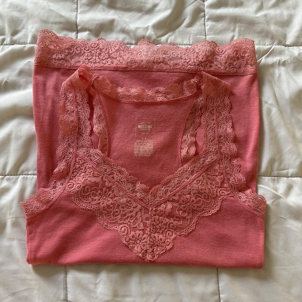 VINTAGE 2000s Mossimo razorback lacy tank. - Depop