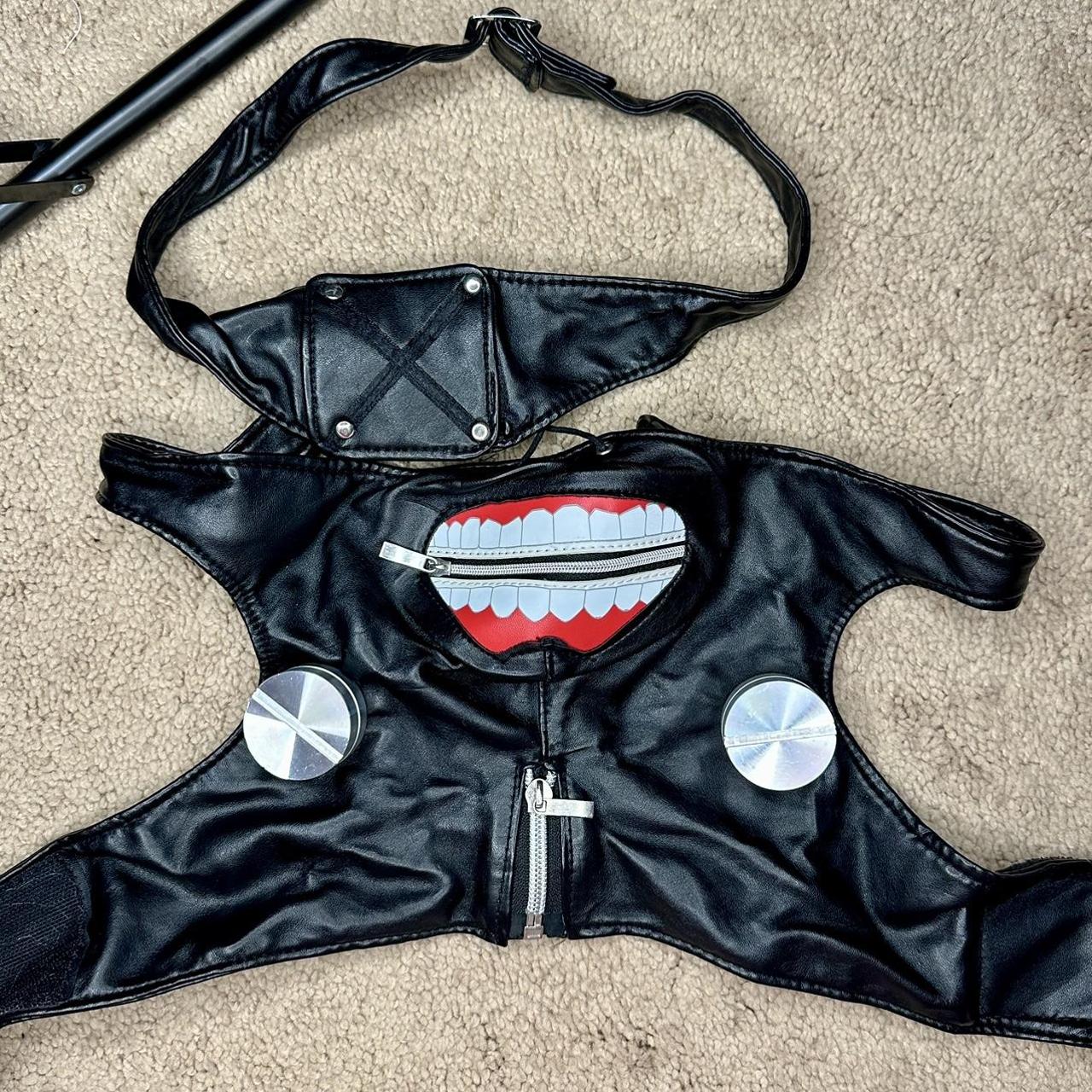 Kaneki mask -lightly worn #kaneki #tokyoghoul - Depop