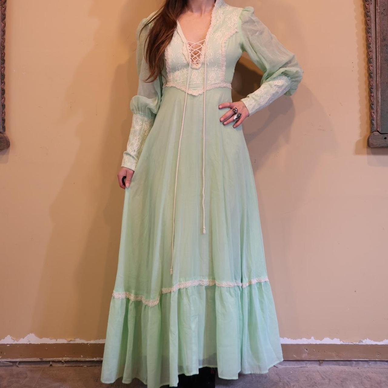 💚Vintage 1970s Green Gunne Sax Style Prairie Dress... - Depop