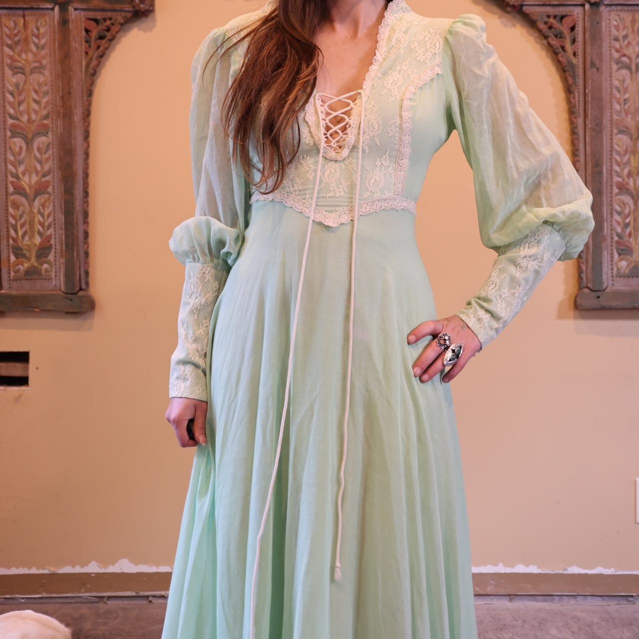 💚Vintage 1970s Green Gunne Sax Style Prairie Dress... - Depop