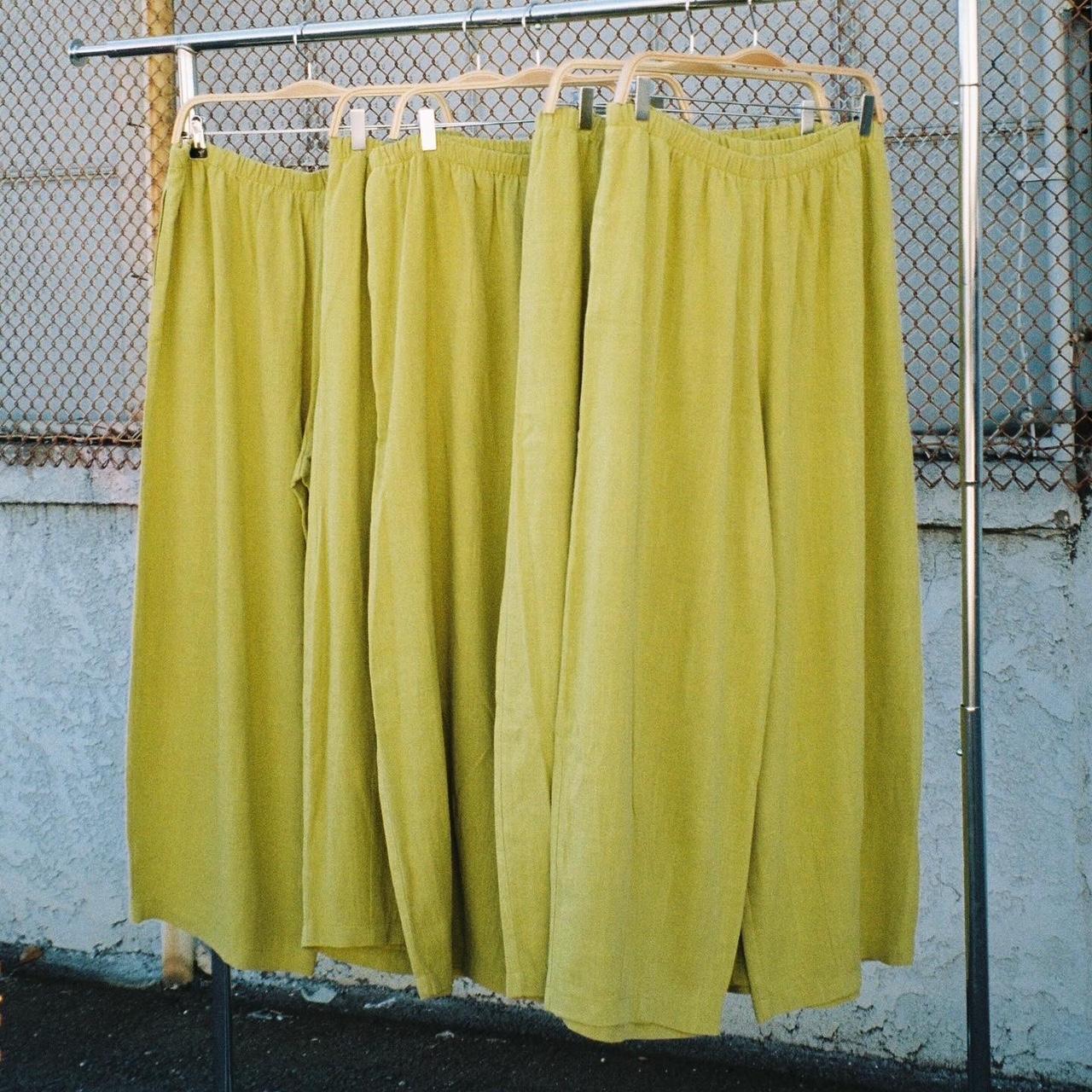 Linen & rayon blend studio pants!! Dreamy flowy... - Depop