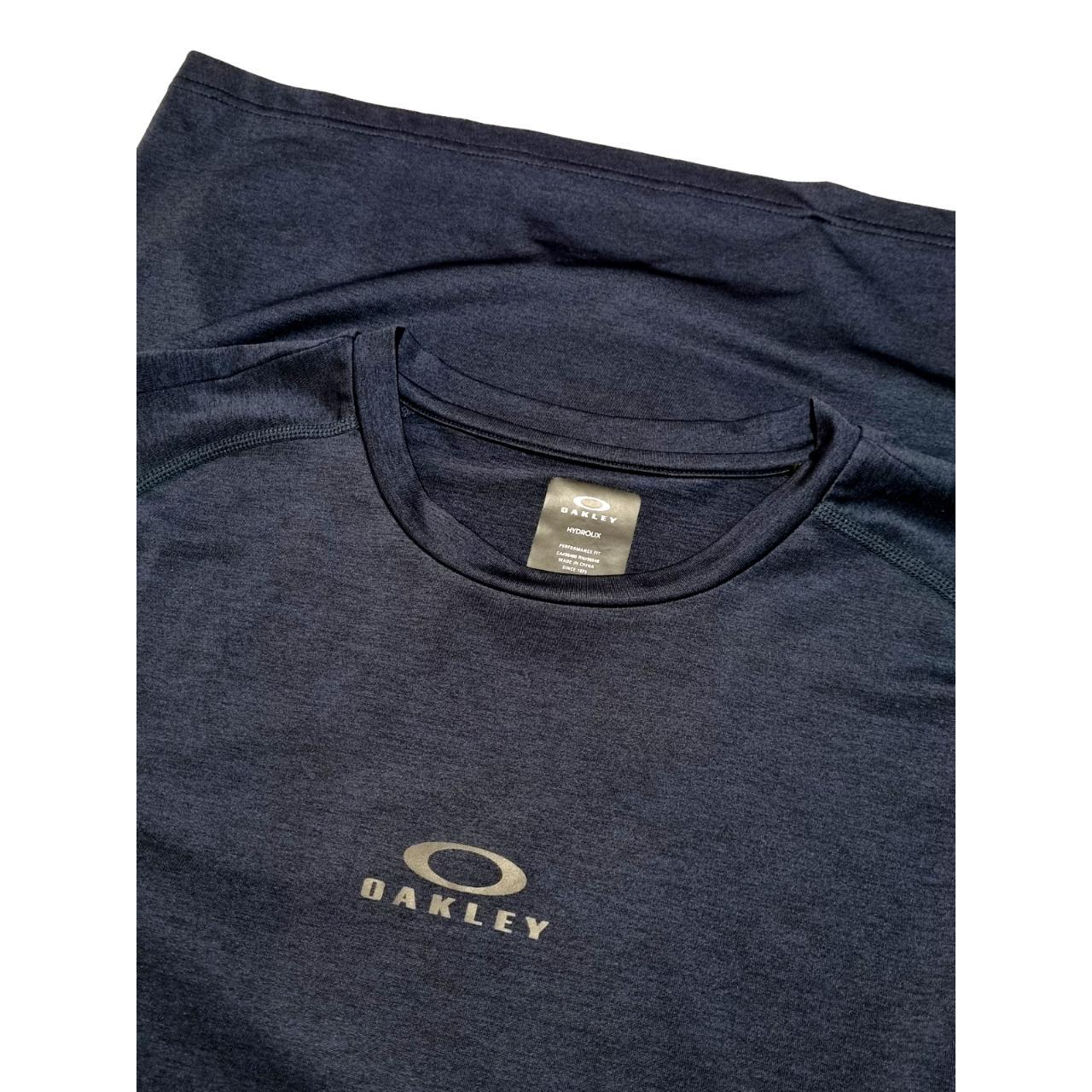 Oakley Mens Hydrolix Navy Logo Performance Fit Gym... | Depop