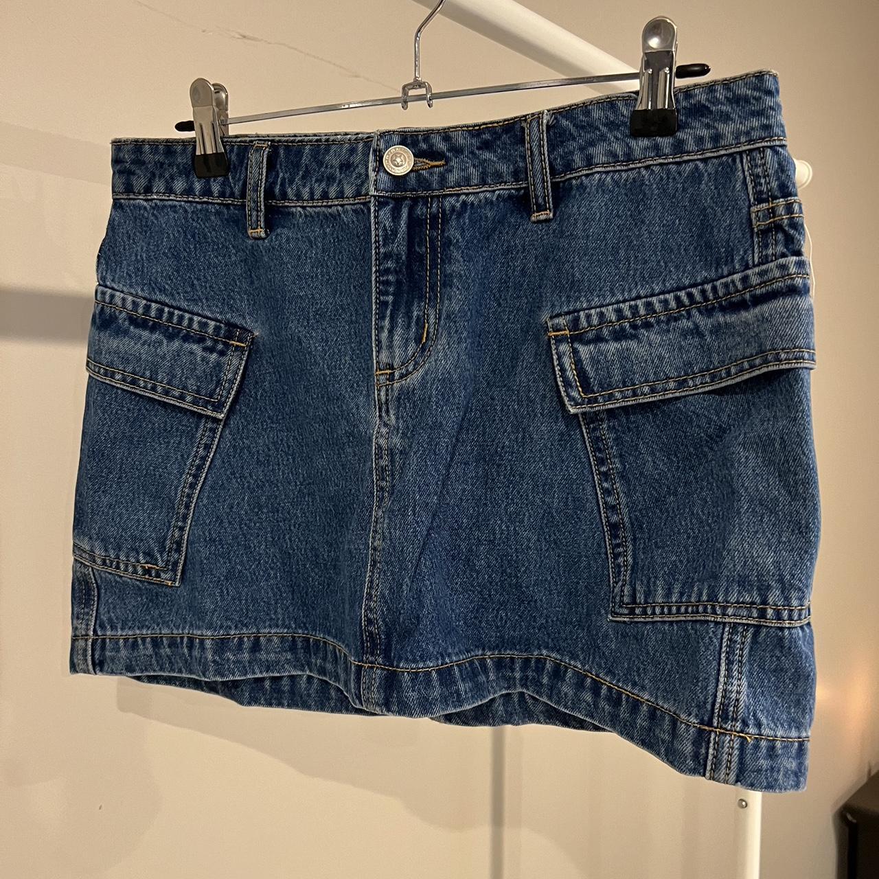 Princess Polly low rise mini skirt. Never worn - Depop