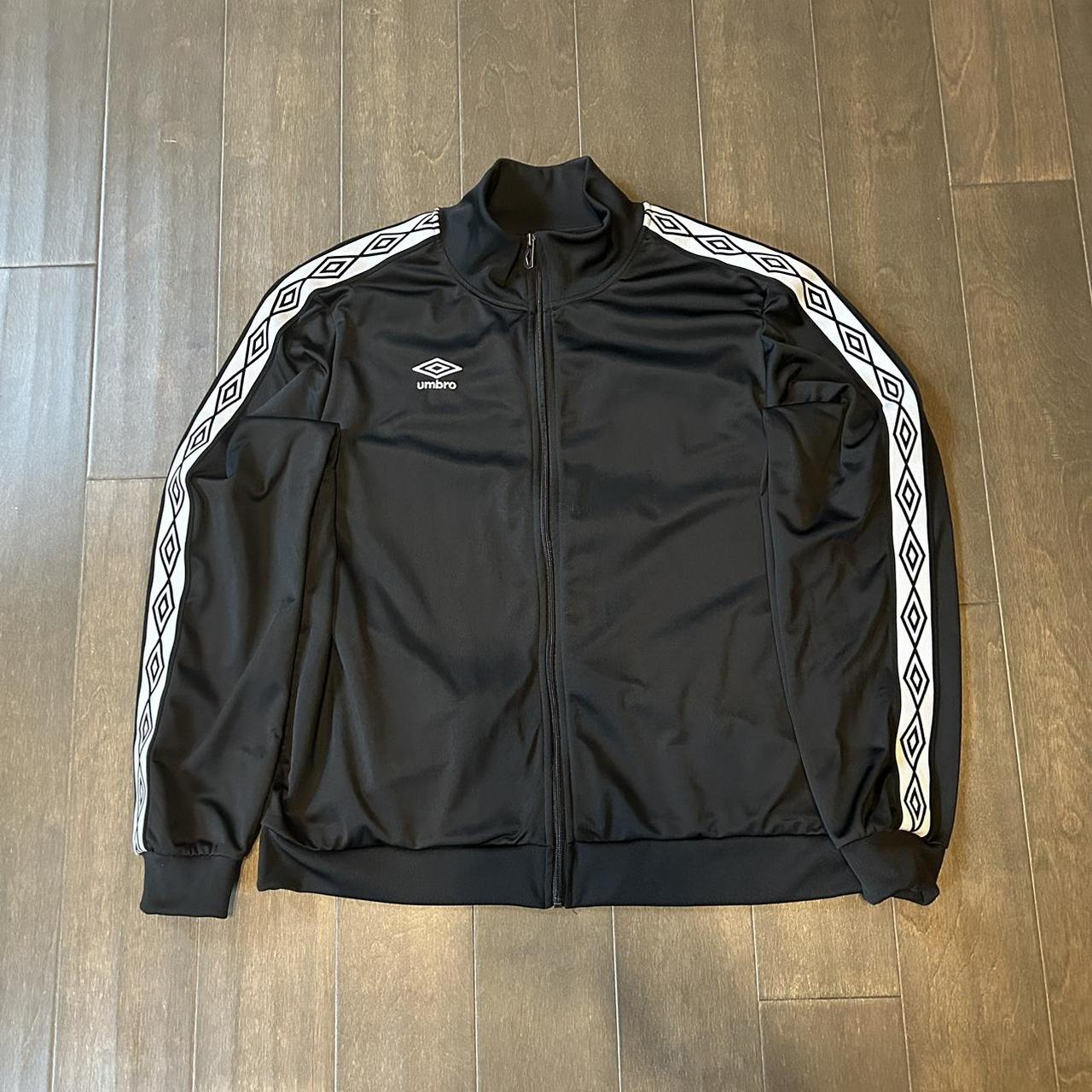 umbro track jacket jersey size large mint condition - Depop