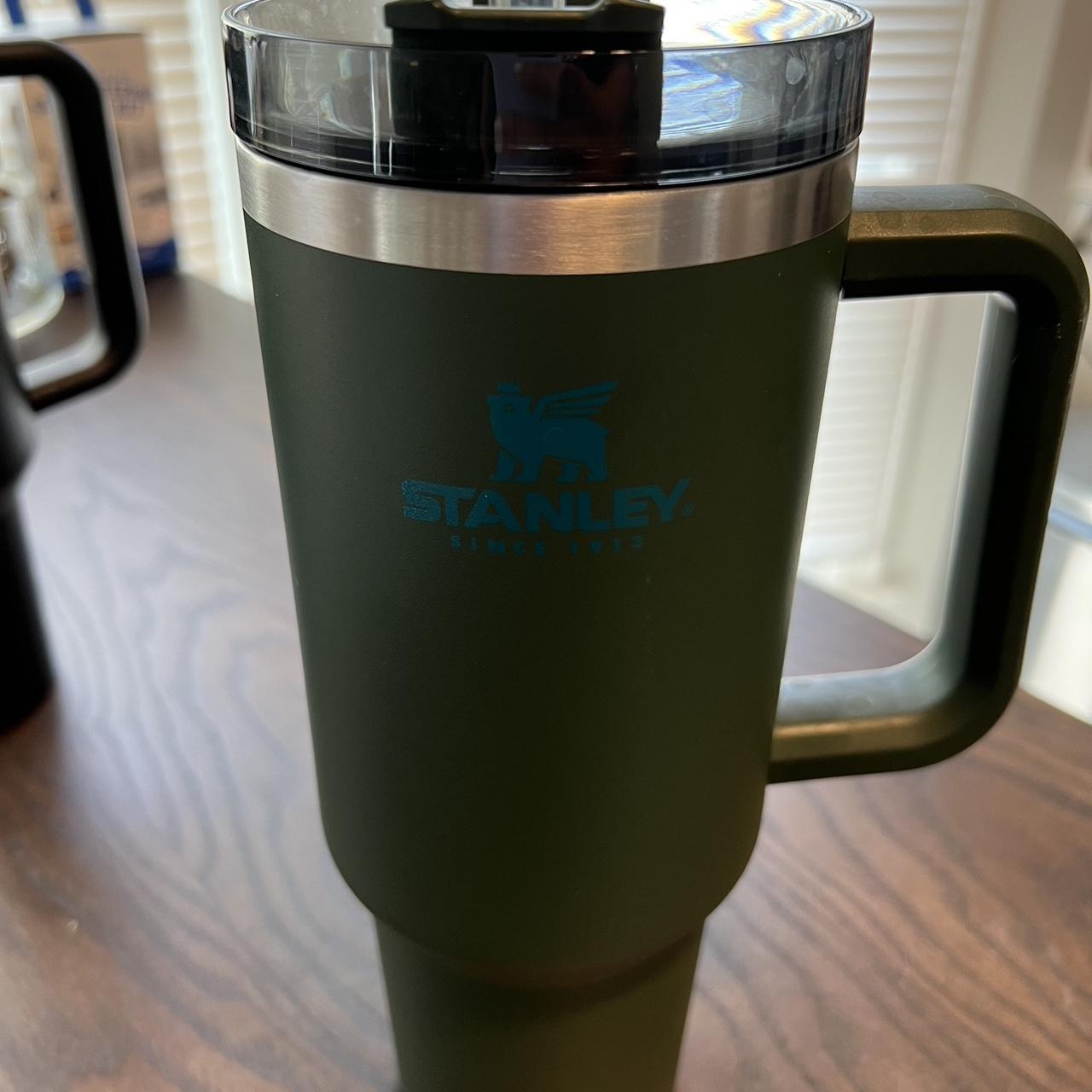 stanley 40 oz tumbler | in great condition with no... - Depop