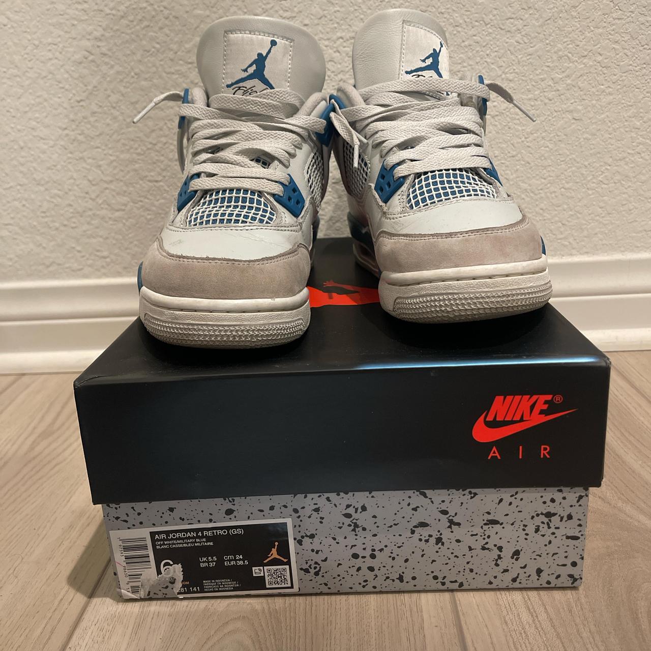 Air Jordon 4 retro (gs) size 6 youth - Depop