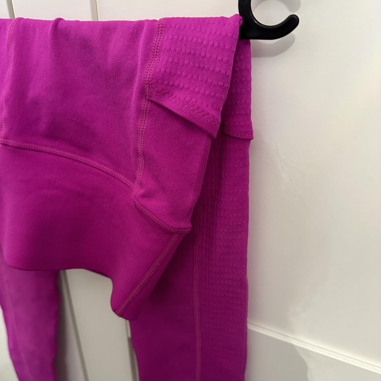 Sculptknit Fabletics pink cerise gym leggings 8 10... - Depop
