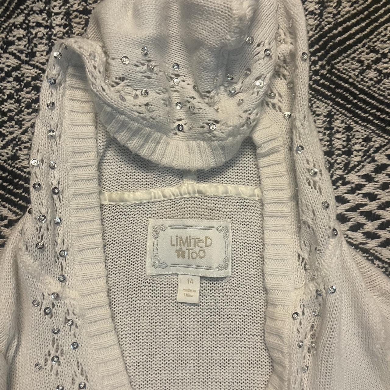 Limited Too Women's White Jumper | Depop