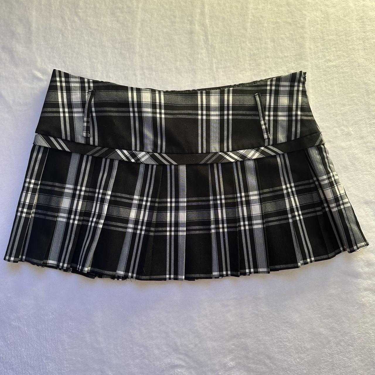 Vintage plaid pleated micro mini skirt..🎱🎶📓 ───... - Depop