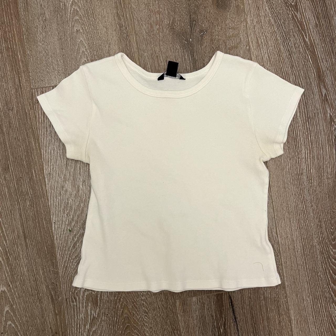American Eagle white baby tee - Depop