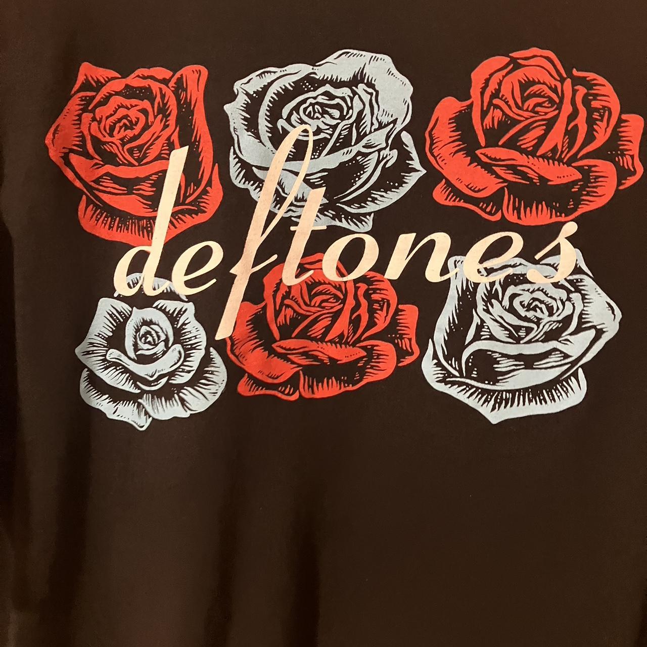 Deftones Red & Blue Roses Boyfriend Fit Girls Size... - Depop