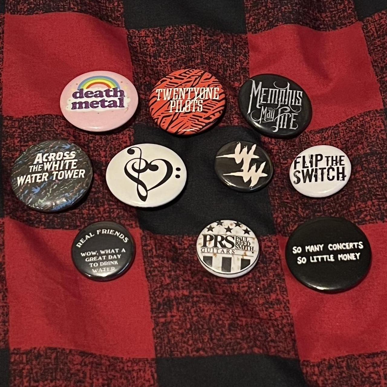 Hot Topic / music pins | Depop